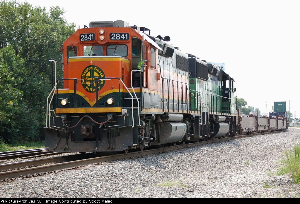 BNSF 2841 & 3157